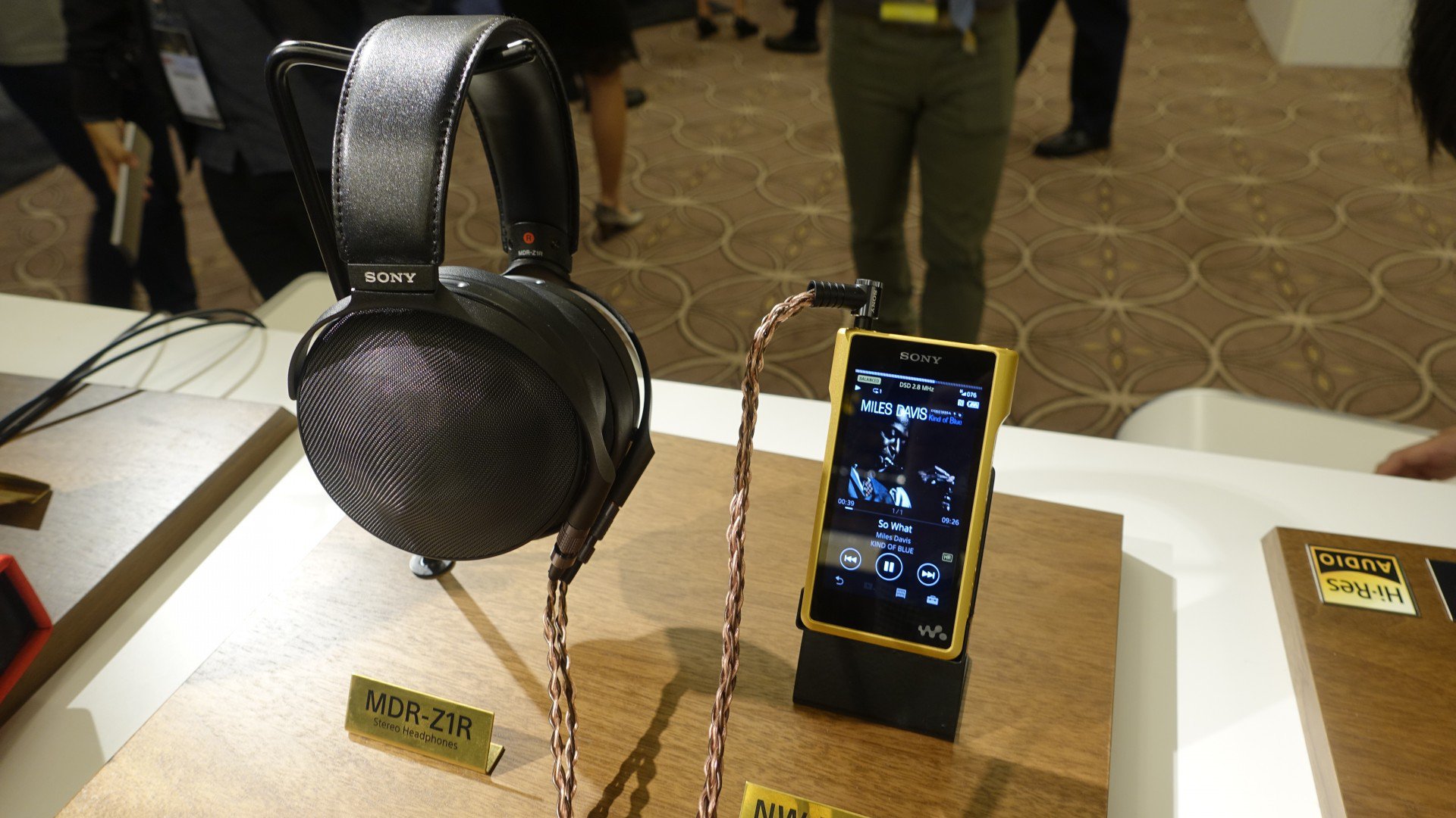 Sony Việt Nam tổ chức offline giới thiệu bộ sản phẩm âm thanh Signature ...